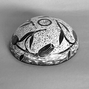 Sgraffito Bowl With Three Big Poppies and New Poppy Buds - Etsy