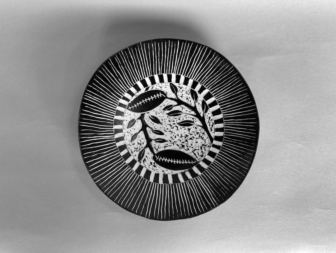 Sgraffito Bowl Shallow With Long Lines and Decorative Leaf Designs - Etsy