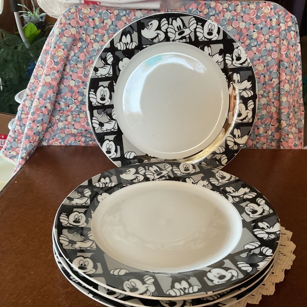 Mickey Mouse Dinnerware Set - Etsy