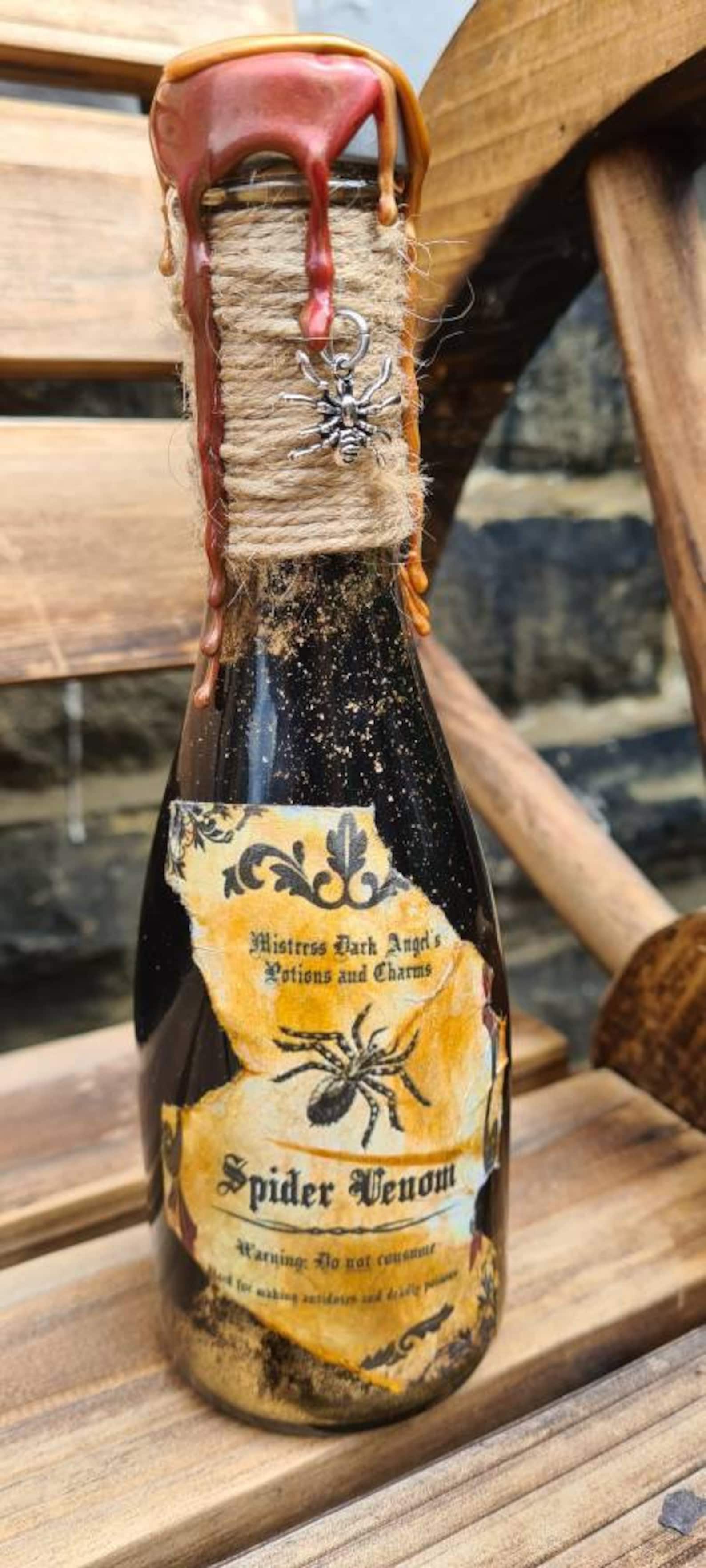 Spider Venom Colour Change Swirl Potion Bottle Prop Ornament Curiosity ...