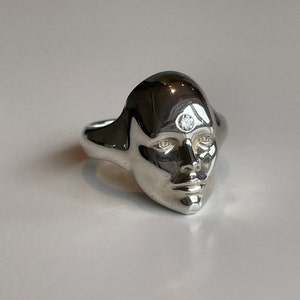 Identity Statement Gold Ring Woman Face Ring With Top Grade Earth Mined ...