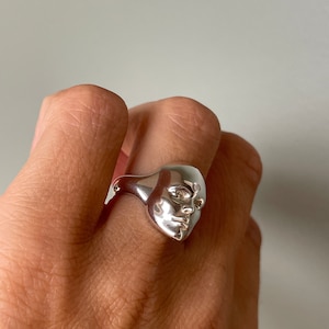 Identity Statement Gold Ring Woman Face Ring With Top Grade Earth Mined ...