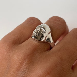 Identity Statement Gold Ring Woman Face Ring With Top Grade Earth Mined ...