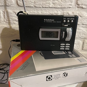 Vintage 2000s World Radio by Audiosonic in Box - Etsy