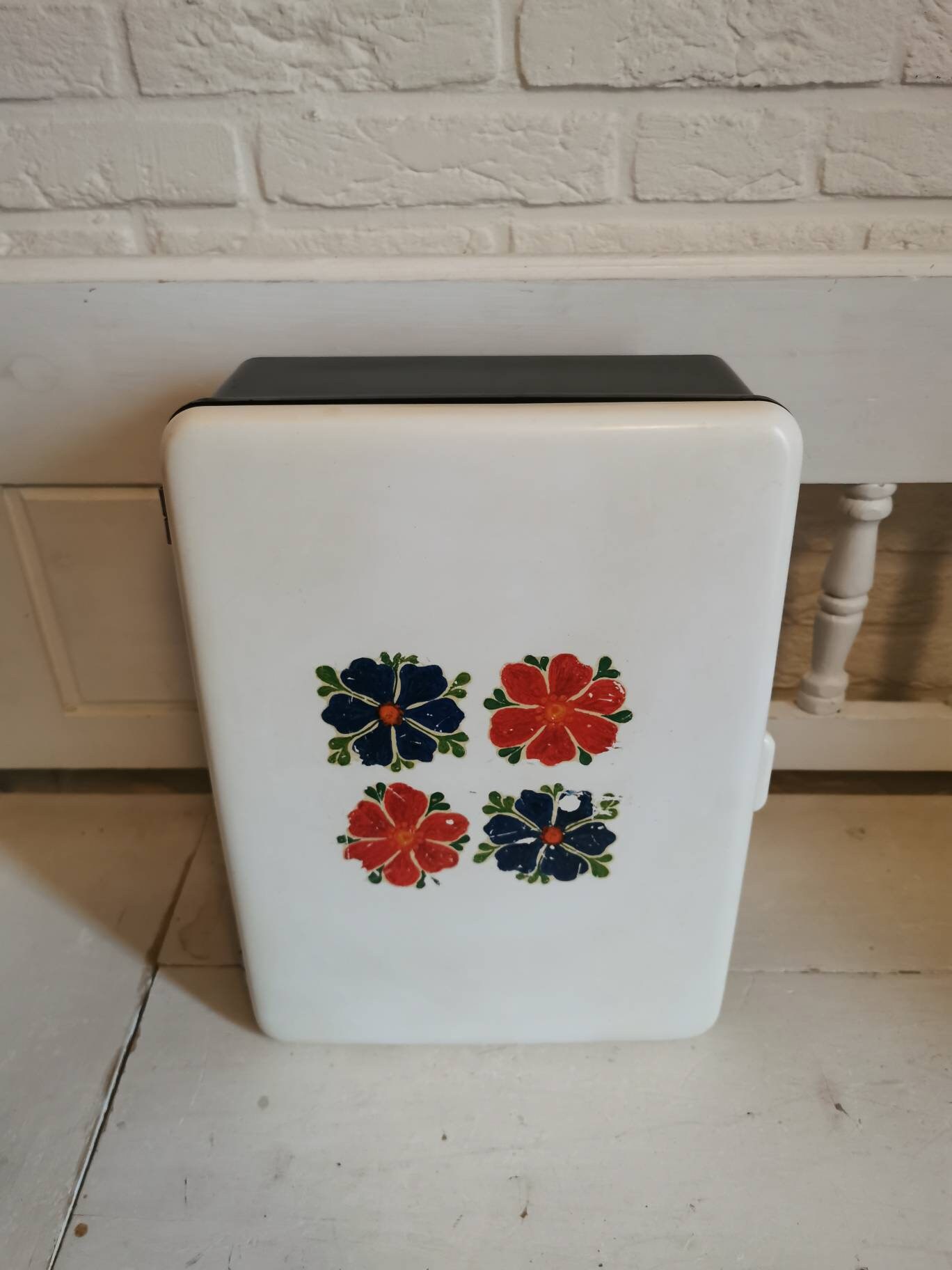 Vintage Sixties Italian Medicine Bathroom Cabinet Italian - Etsy