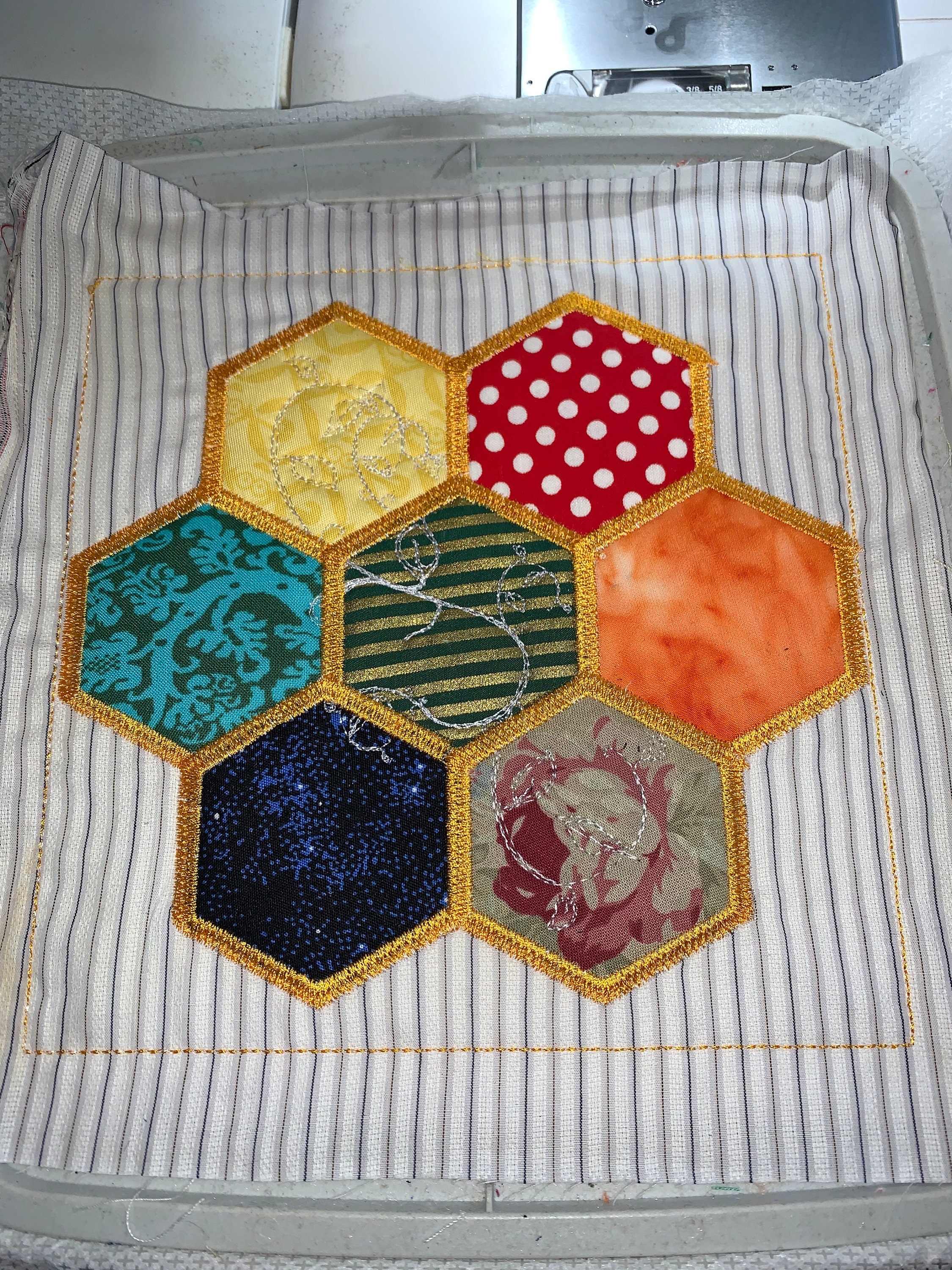 Hexagon Crazy Quilt Block Machine Embroidery - Etsy