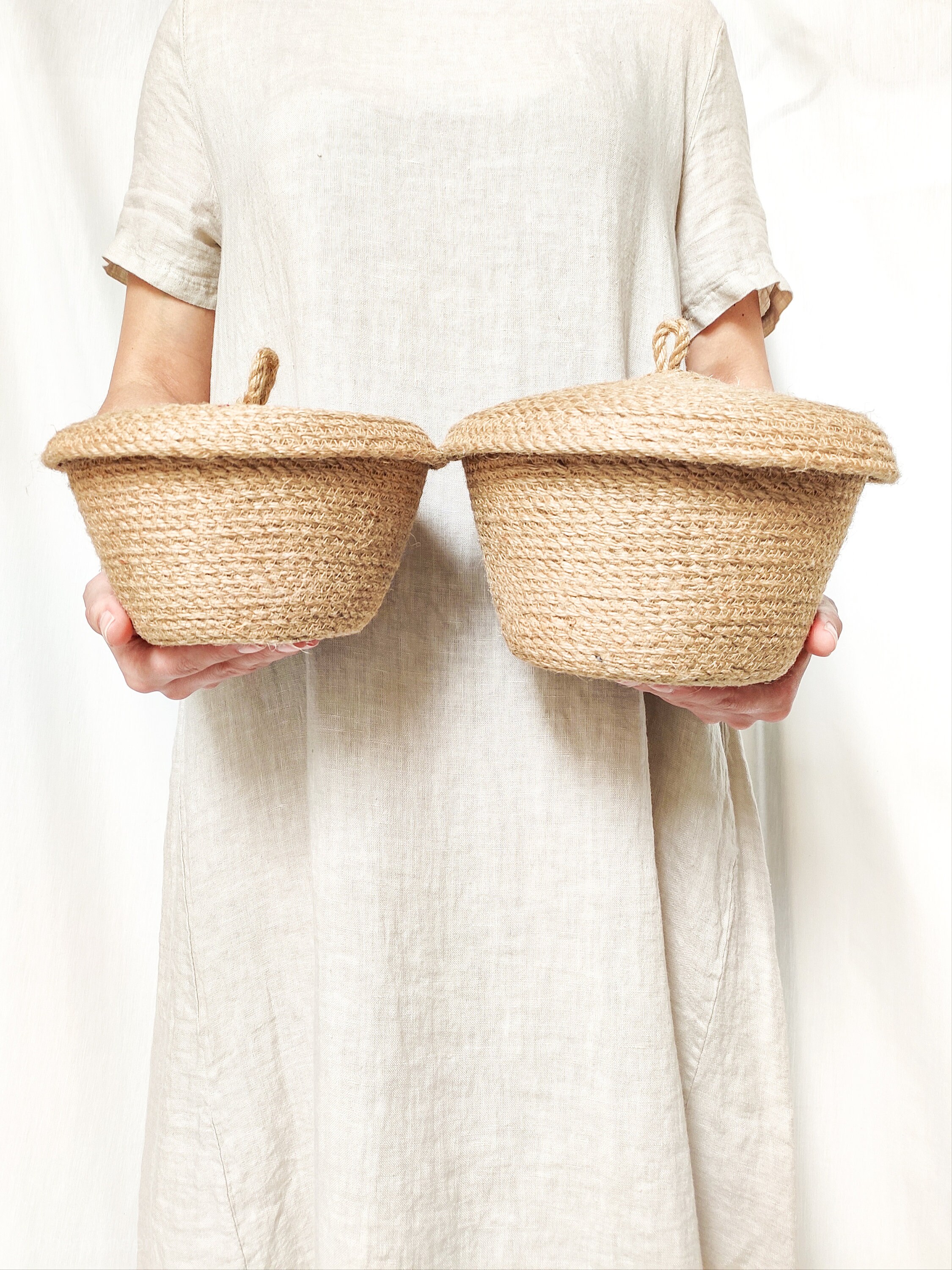 Lidded basket jute pannierJute storage basket Basket with | Etsy