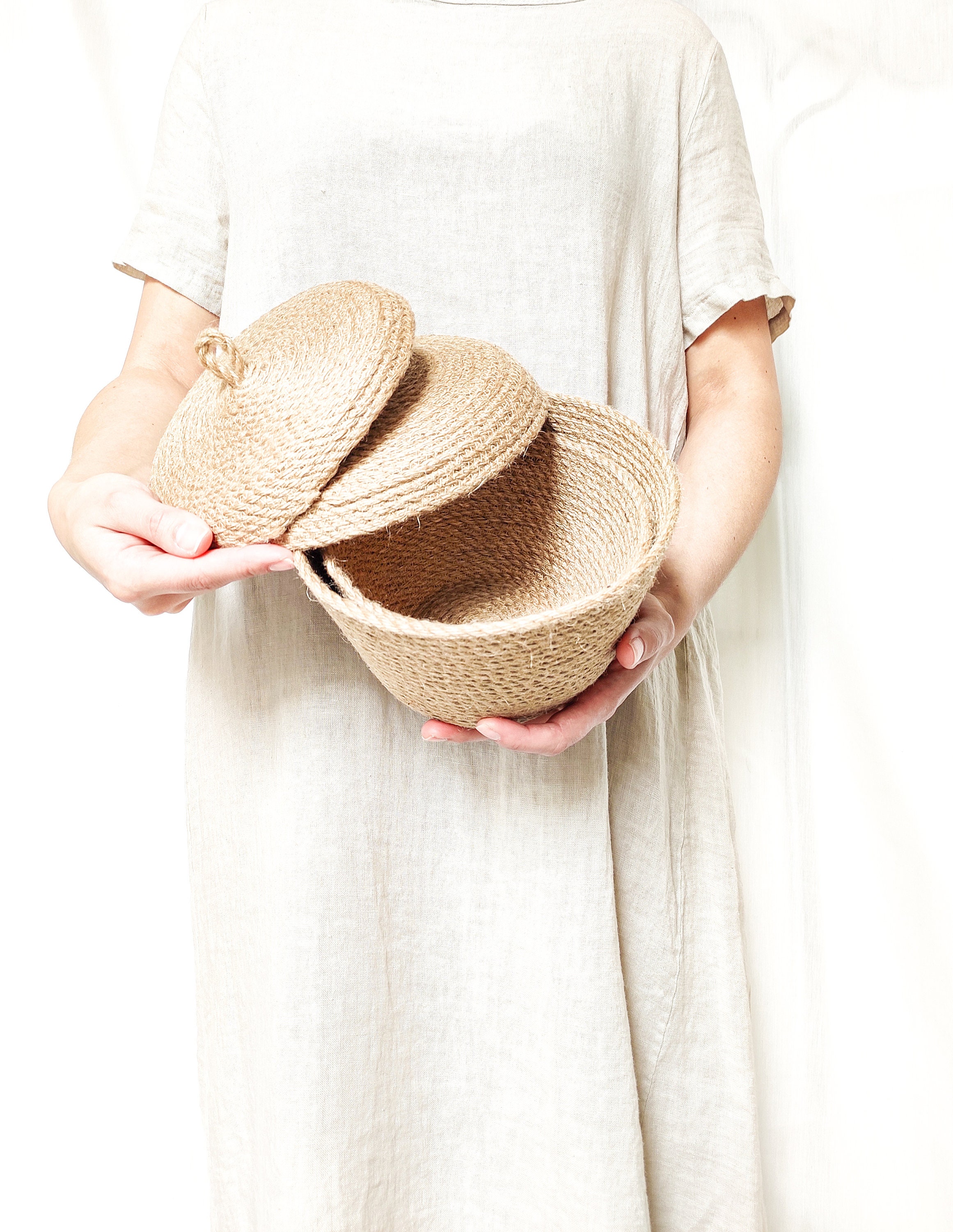 Lidded basket jute pannierJute storage basket Basket with | Etsy
