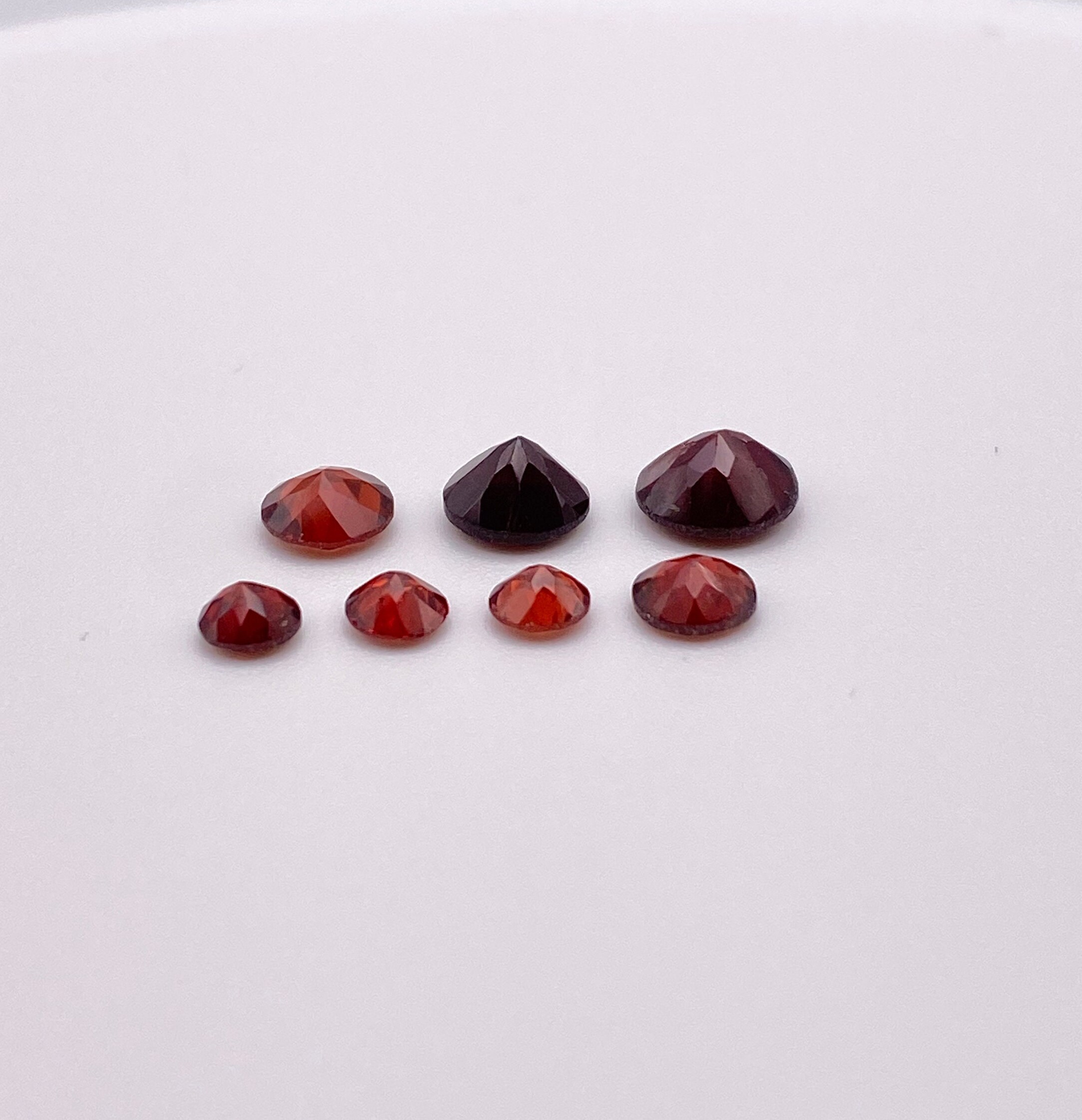 4.75ctw Loose Red Garnets, Lot of Seven, Round Cut, A-AA Grade, Gems ...