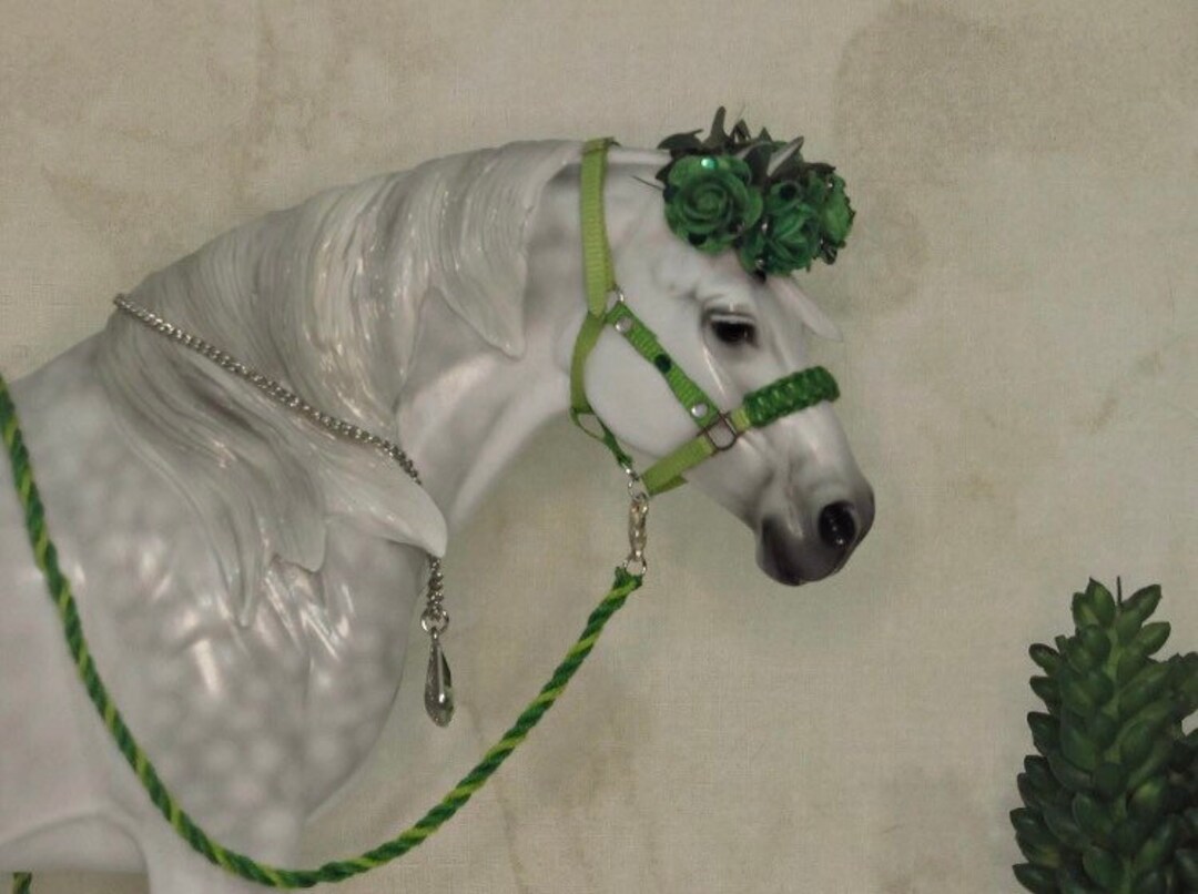Traditionelles Breyer Pferdehalter Set Puff the Magic Dragon - Etsy ...
