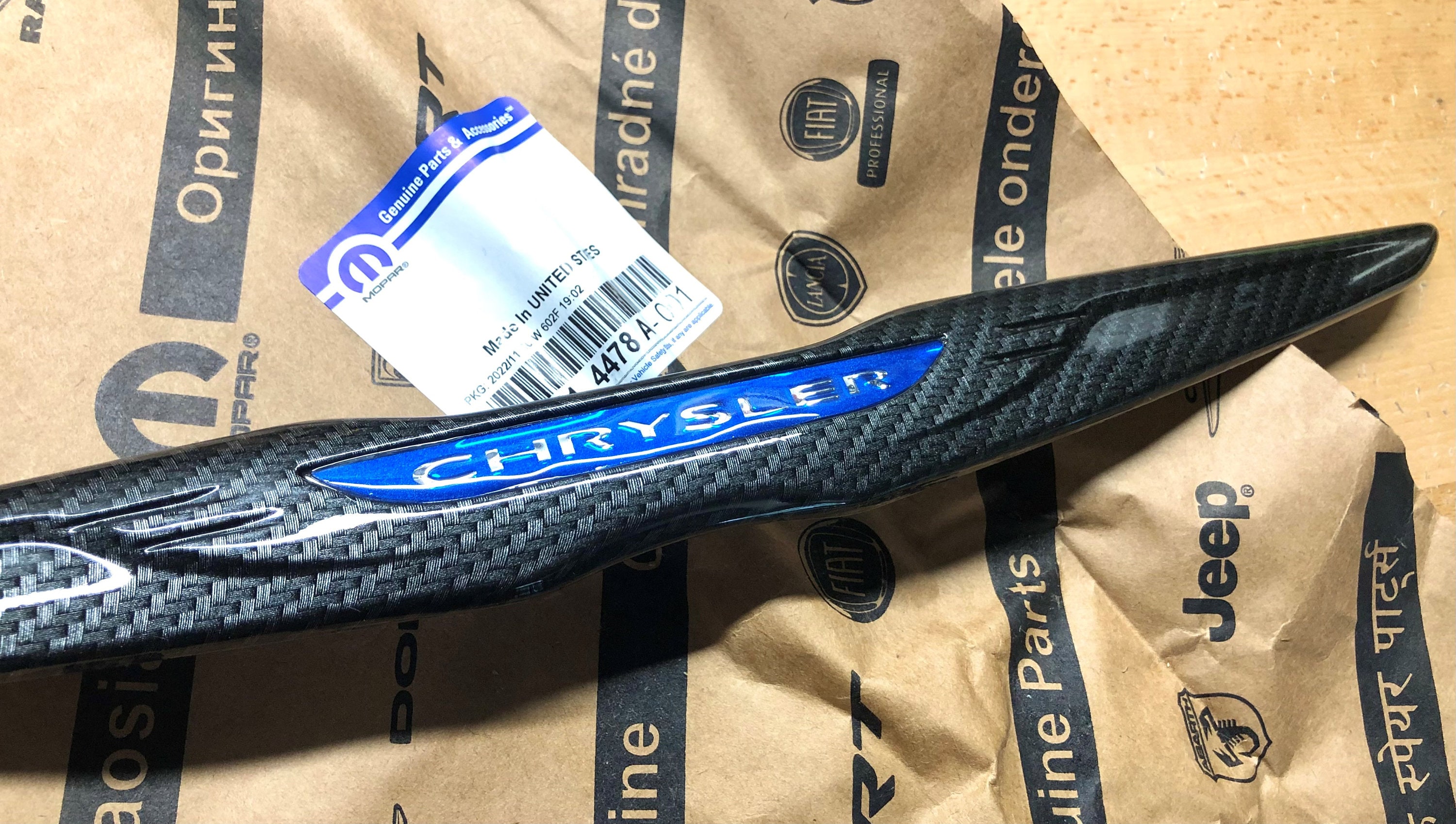 Chrysler 300 Black w/ Blue Carbon Fiber Grille Emblem 15-22 Badge OEM ...