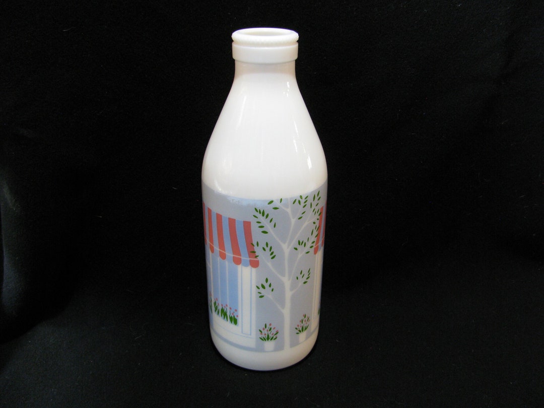 ALPAC EGIZIA Milk Glass Bottle/made in Italy/vintage Collection - Etsy