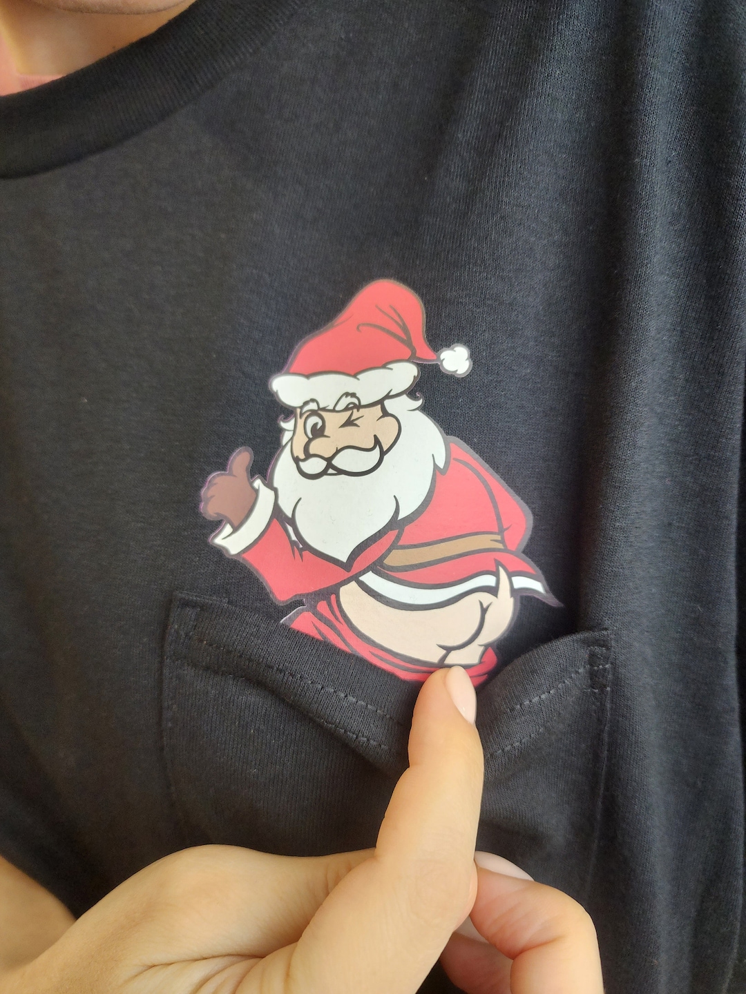 Santa Claus Funny Pocket T-shirt Bad Santa Prank Humor Sarcastic Santa ...