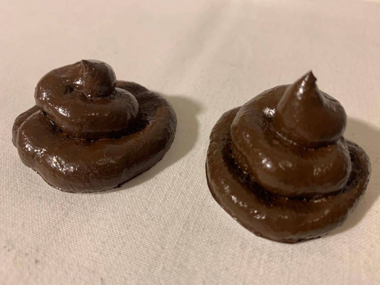 Mini caca falsa conjunto de 2 piezas aspecto realista broma - Etsy España