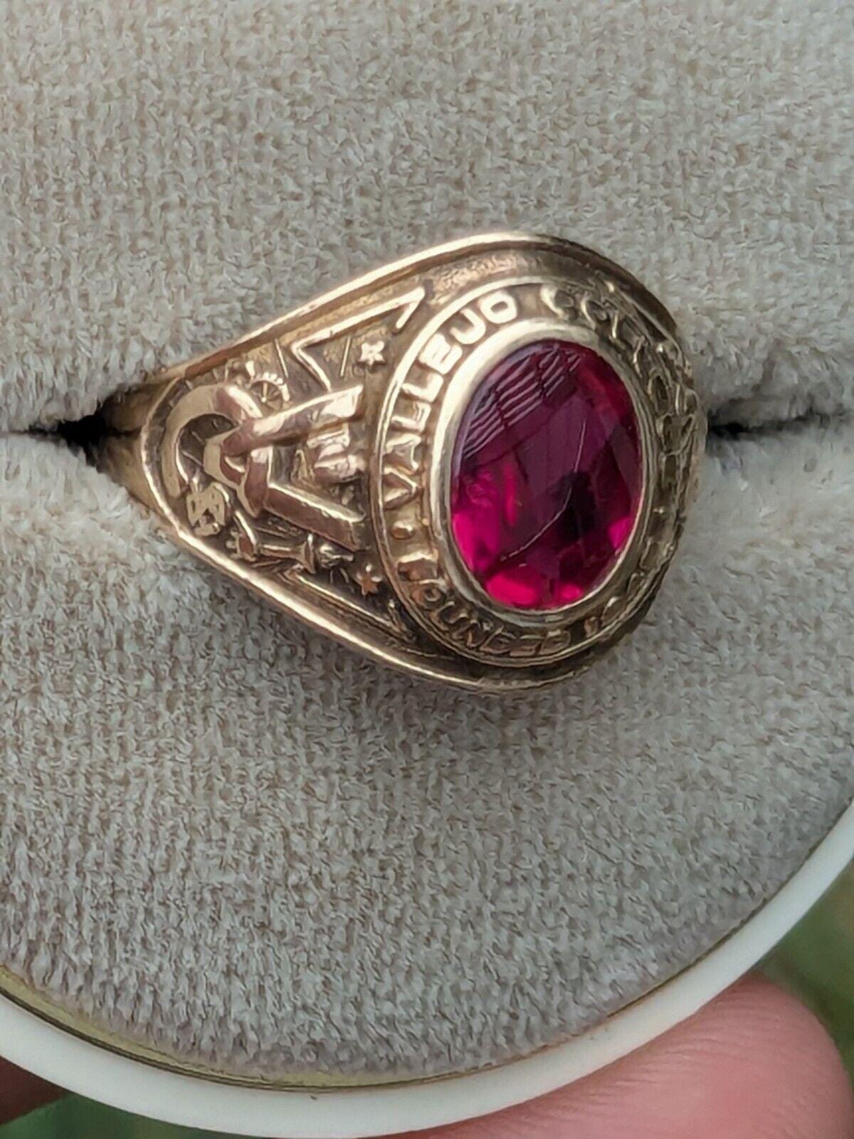 VTG 10K Yellow Gold Class Ring 5 Grams Real Gold Size 9.5 Ruby / Red ...