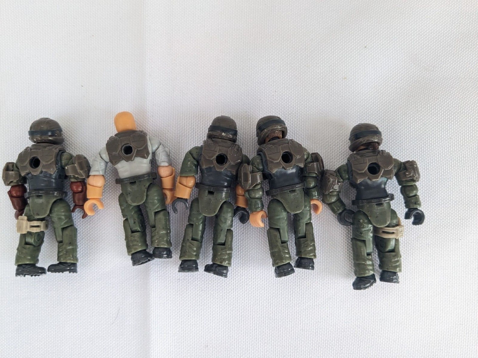 Halo Action Figure Lot of 9 Covenant Hunter Ripa Moramee Spartan Marine ...