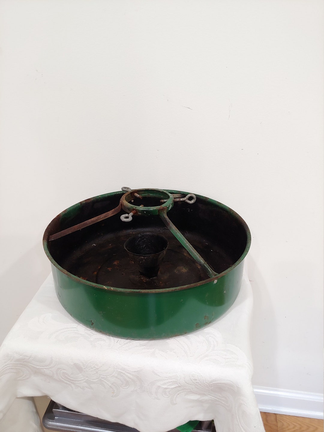 Vintage Rusty Green Metal Christmas Tree Stand Christmas Decor Rustic ...