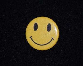 Smiley face pin | Etsy