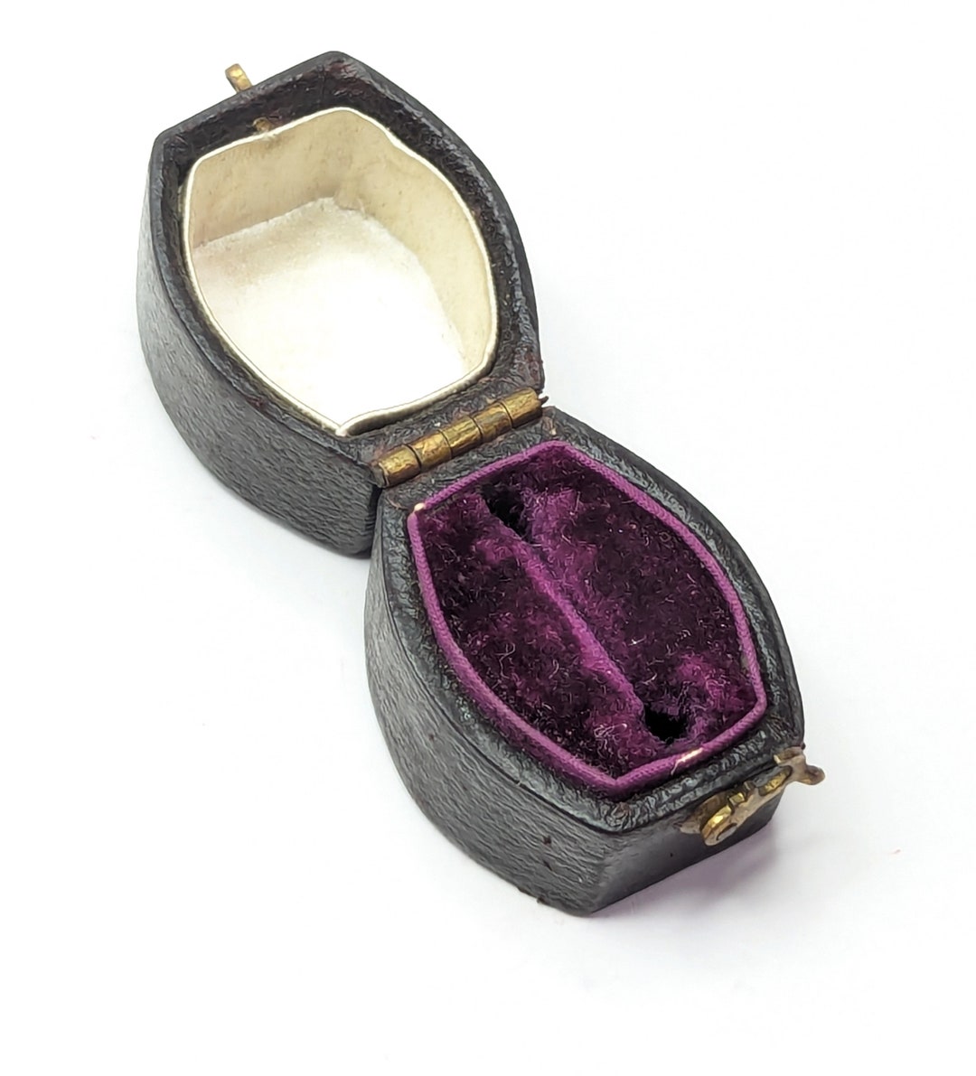 Antique Victorian Brown Leather Lozenge Shaped Ring Box. Perfect for a ...