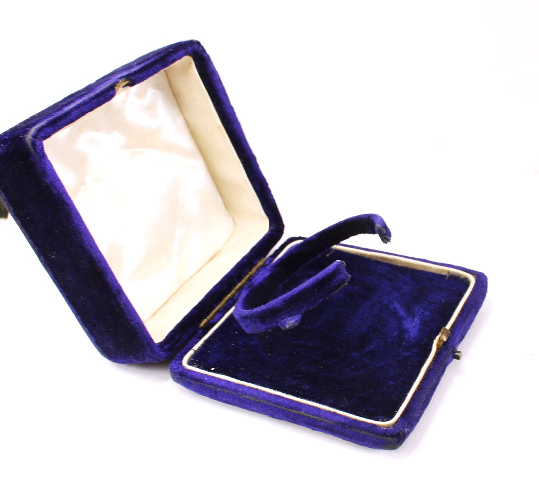 Antique Victorian/ Edwardian Blue Velvet Bangle Box. Perfect for a Gift ...
