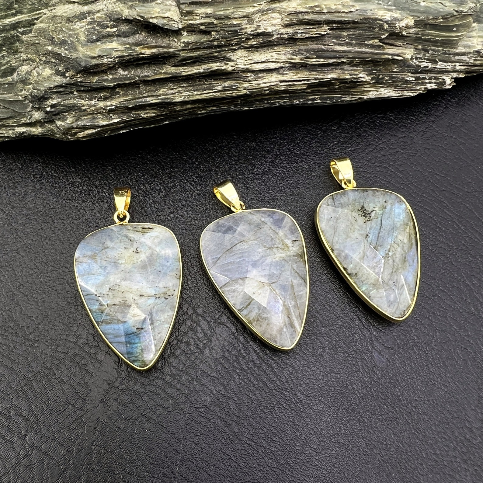 Gold Filled Shield Shape Natural Stone Gray Labradorite Pendant,pink ...