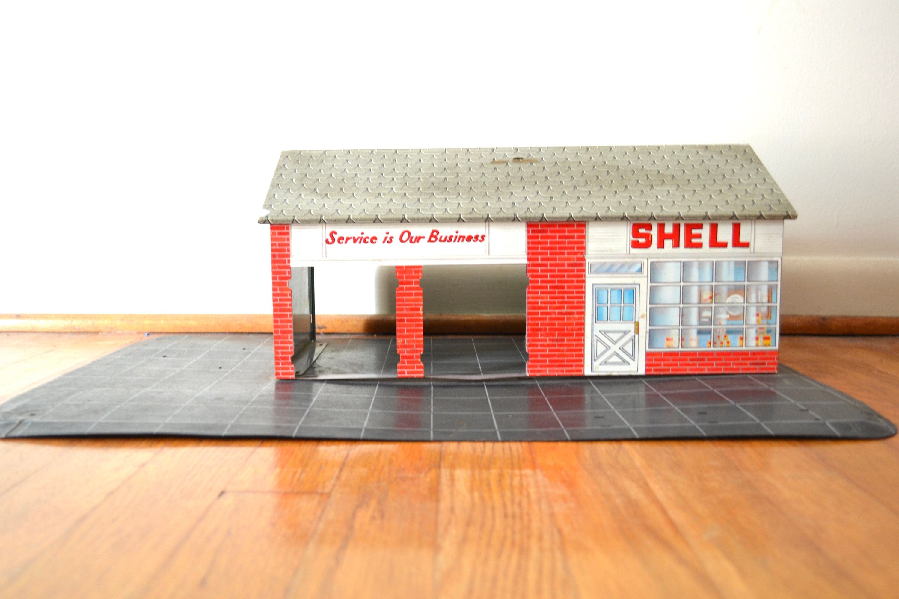 Vintage Wolverine Toy Shell Station - Etsy