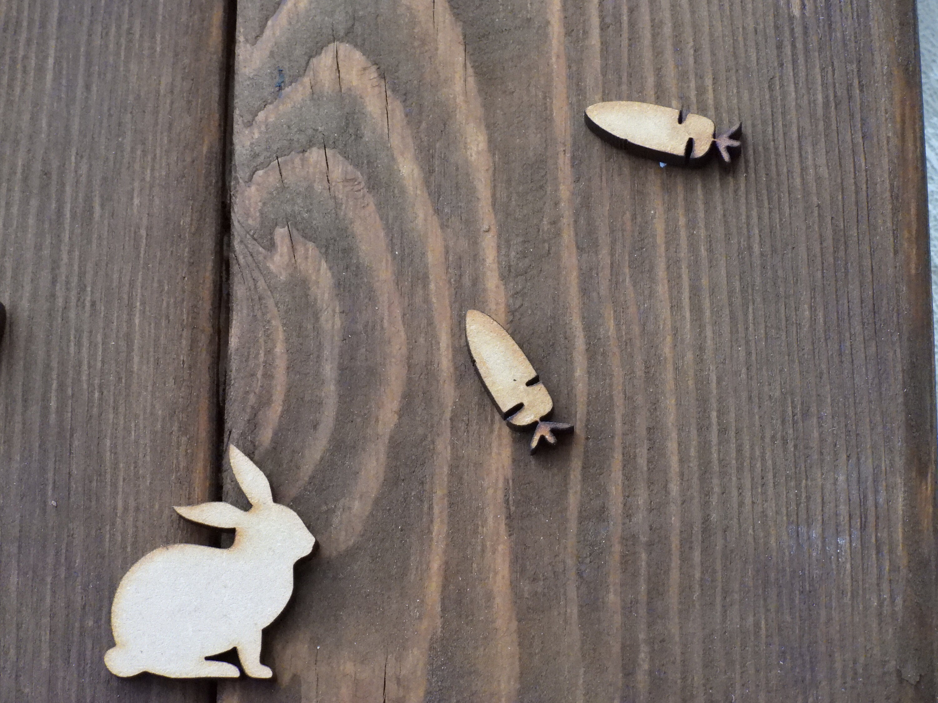 Reclaimed Pallet Wood Rabbits Bunnies & Carrots Wall Clock | Etsy