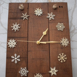 Reclaimed Pallet Wood Falling Snowflakes Winter Wall Clock - Etsy