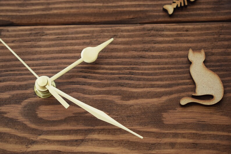 Reclaimed Pallet Wood Cat Clock Cats and Fish Bones | Etsy