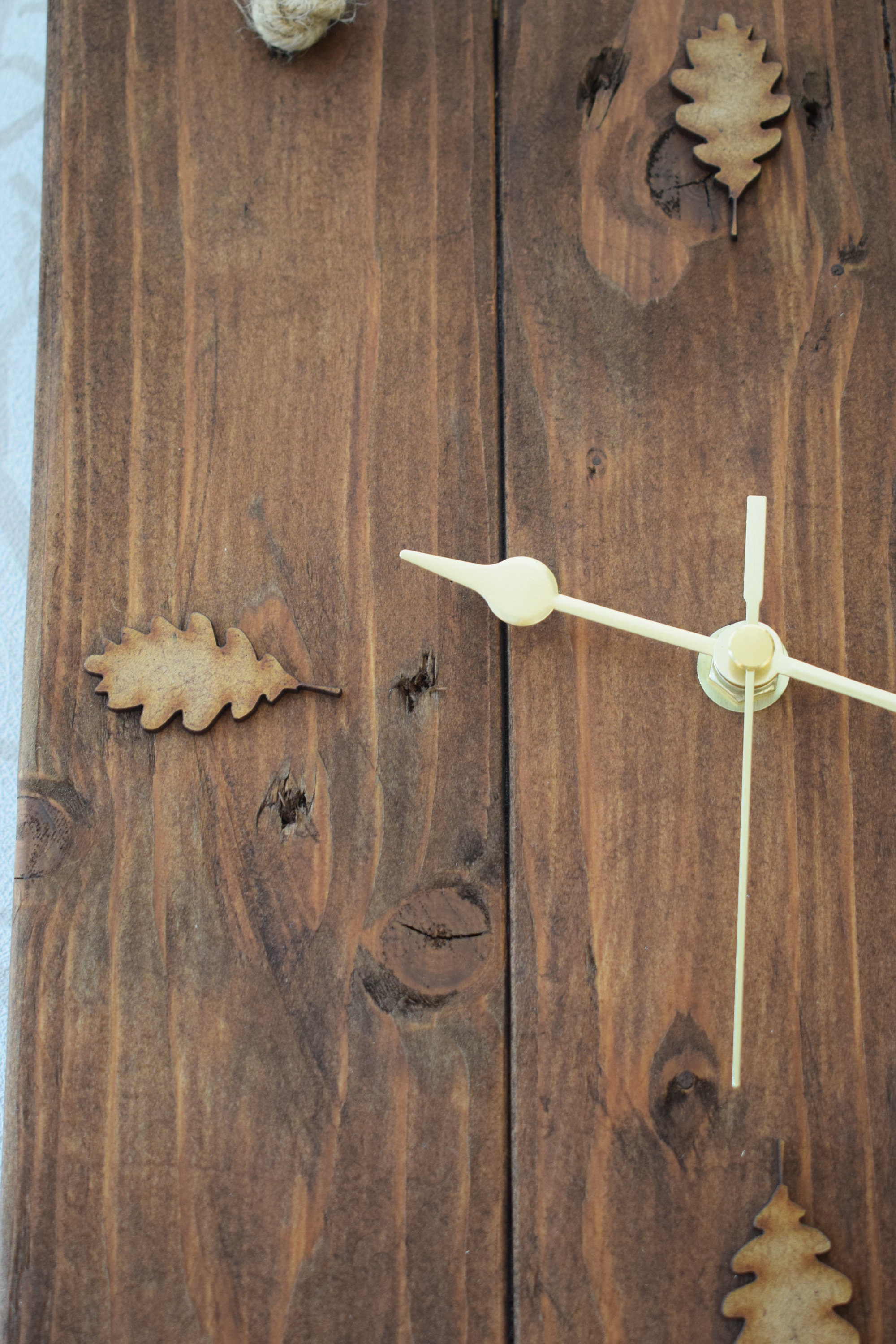 Reclaimed Pallet Wood Oak Leaves, Leaf Clock With Optional Gift Tag/s ...