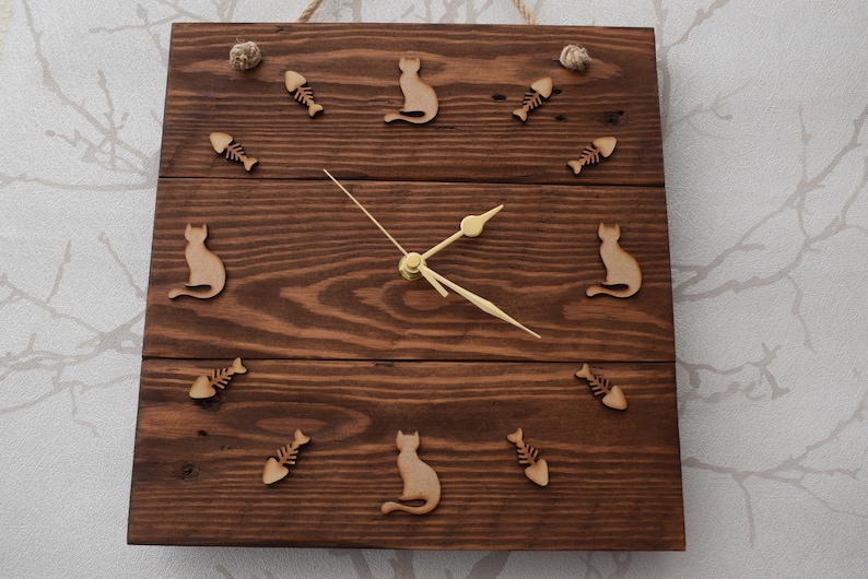 Reclaimed Pallet Wood Cat Clock Cats and Fish Bones | Etsy