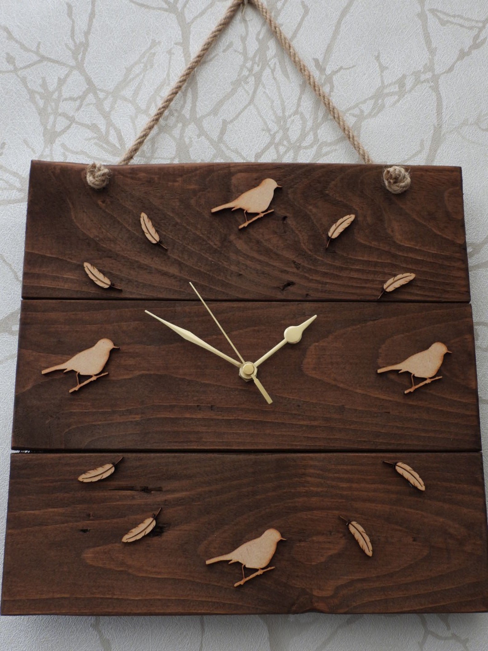 Reclaimed Pallet Wood Bird Clock Birds and Feathers - Etsy UK
