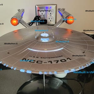 Authentic Star Trek SNW U.S.S. Enterprise 1:1000 Scale Set Prop Replica ...