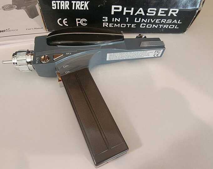 New TOS Remake Early 2000s Star Trek Phaser Universal Remote Control ...