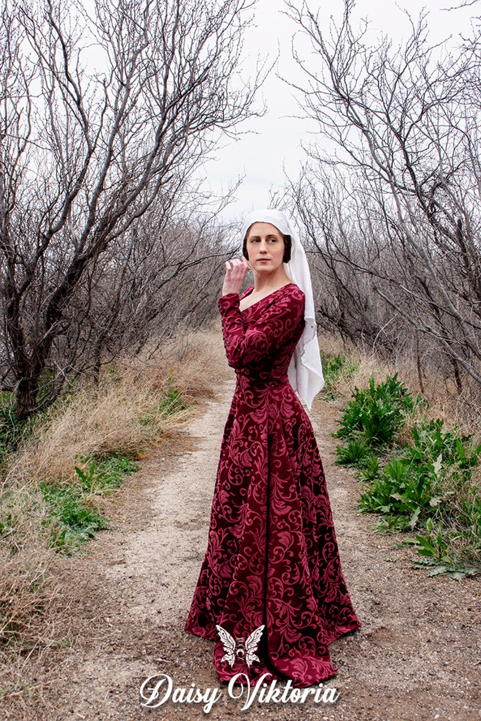 Medieval Dress - Kirtle, Cotehardie, Gothic Fitted Gown, 14th Century ...