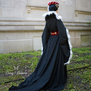 Houppelande - 15th Century Medieval Gown - PDF Tutorial - Pattern ...