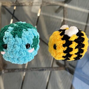 Mini Frogs Ducks Bee Globe Crochet Plushie Amigurumi Squishable Stuffed ...