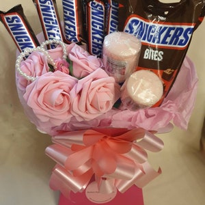 Luxury Pink Delight Snickers Chocolates and Yankee Candles Bouquet ...