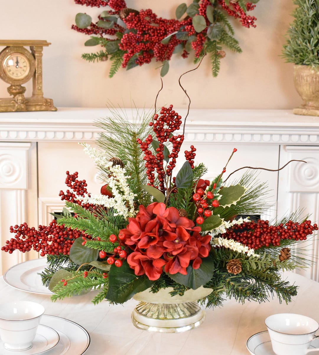 Red Winter Berry Centerpiece With Pine - Etsy