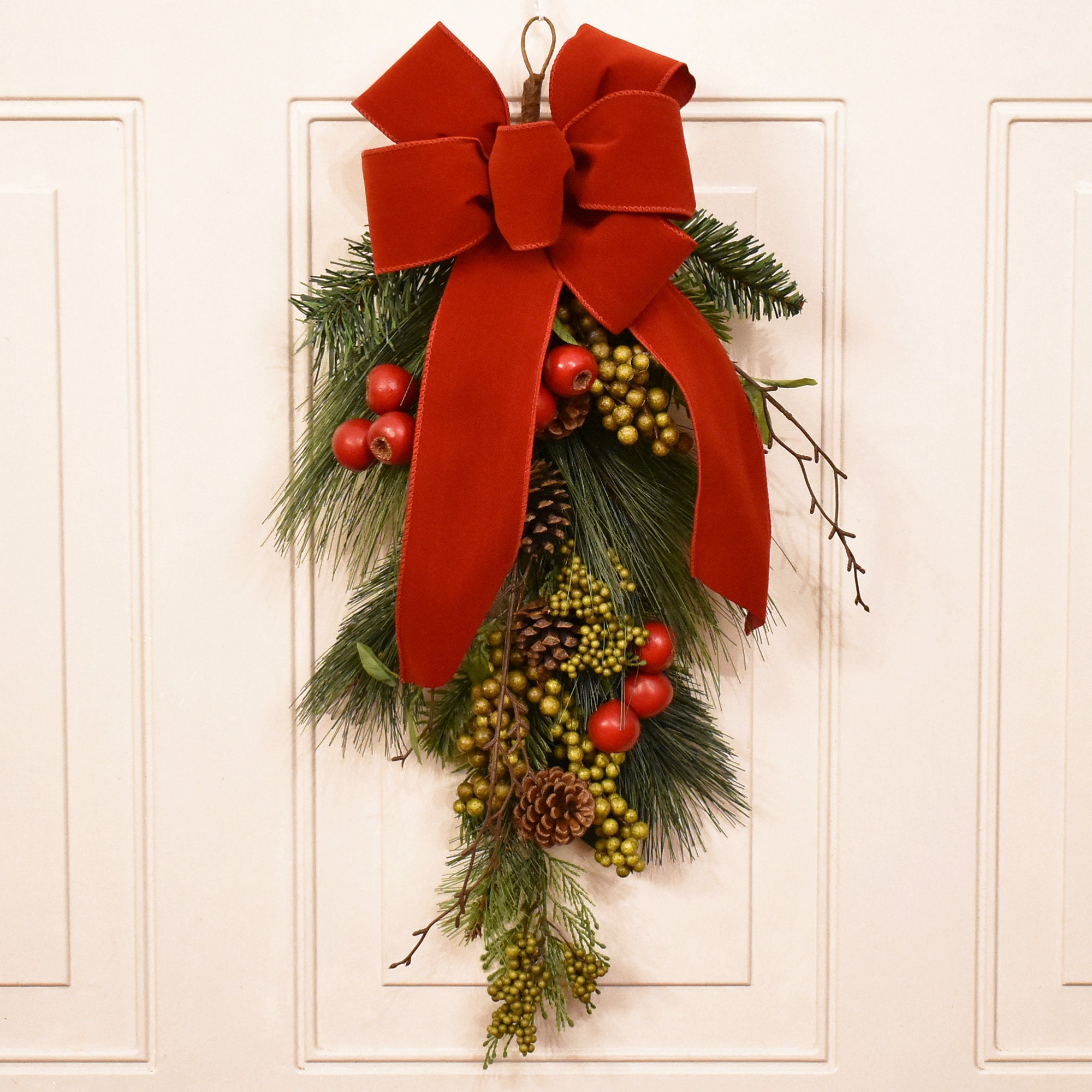 Teardrop Berry Swag With Pine - Etsy