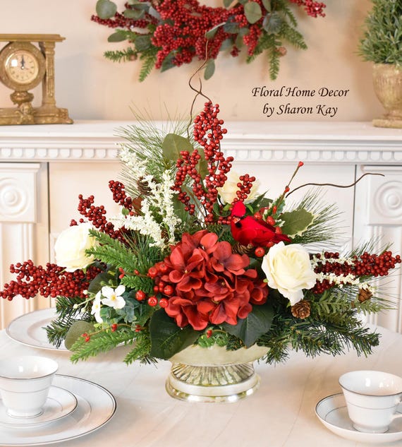 Christmas Centerpieces Red Roses Queen's Christmas Centerpiece