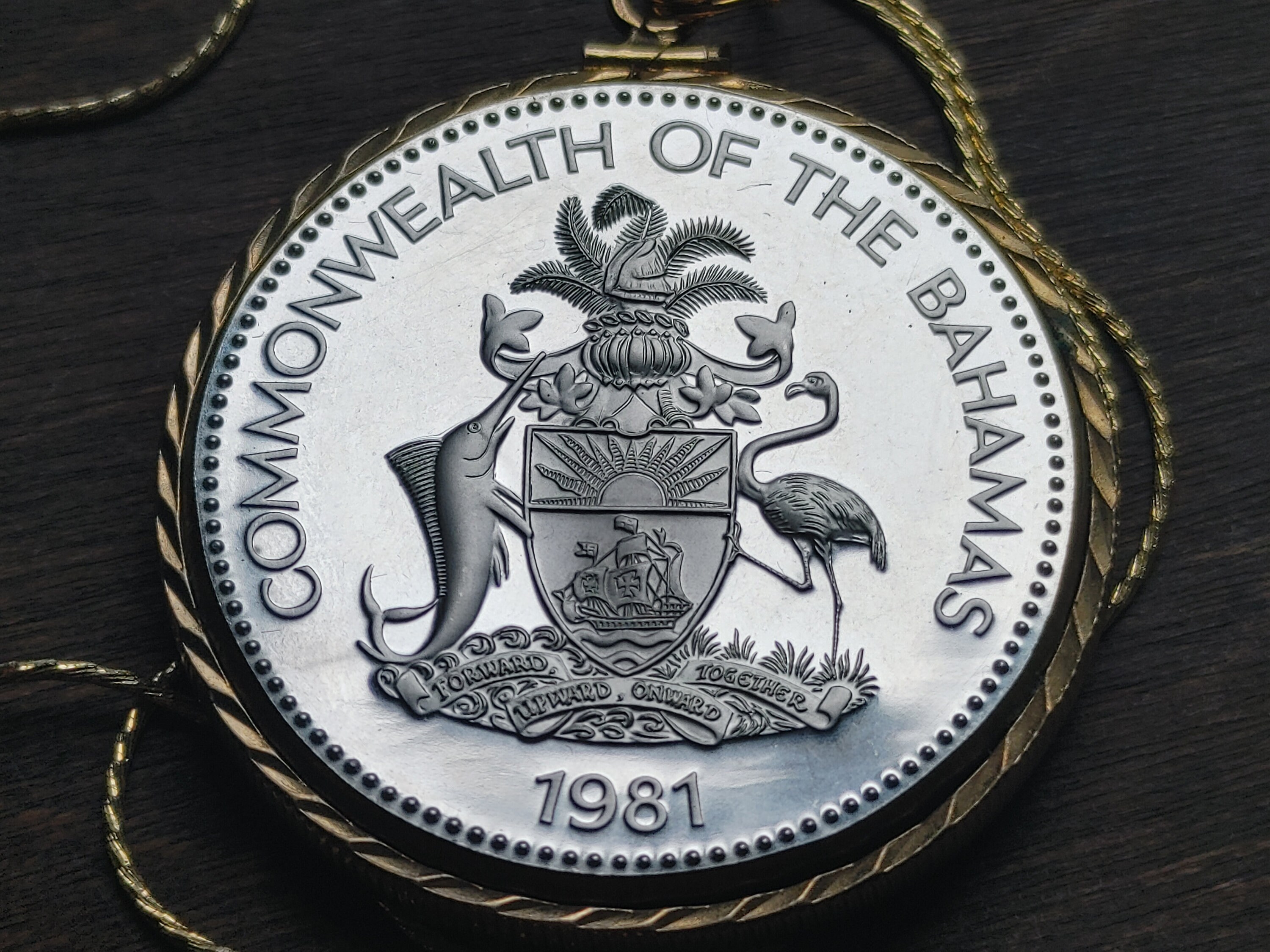 1981 Bahamas Silver Piedfort Flag Independent Bahamas Large Coin ...