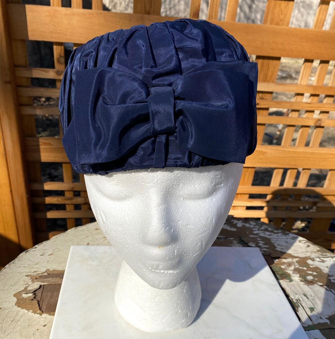 Vintage 1950s-1960s Navy Blue Toque With Bow in Front - Etsy