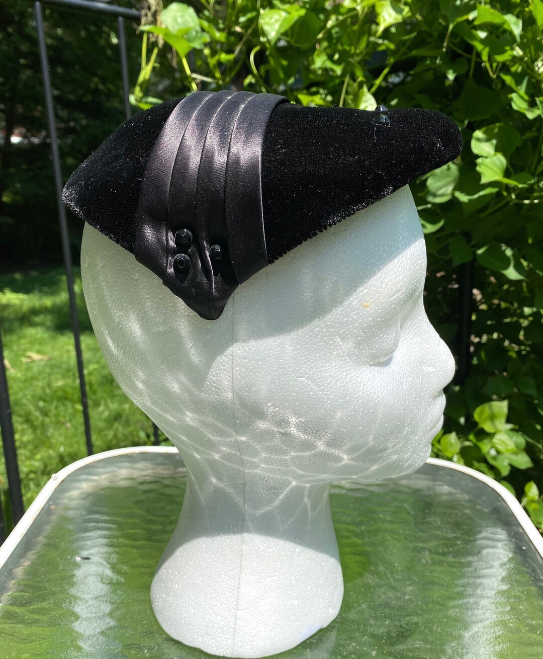 Vintage 1940s-1950s Black Velvet and Satin Capulet Hat - Etsy