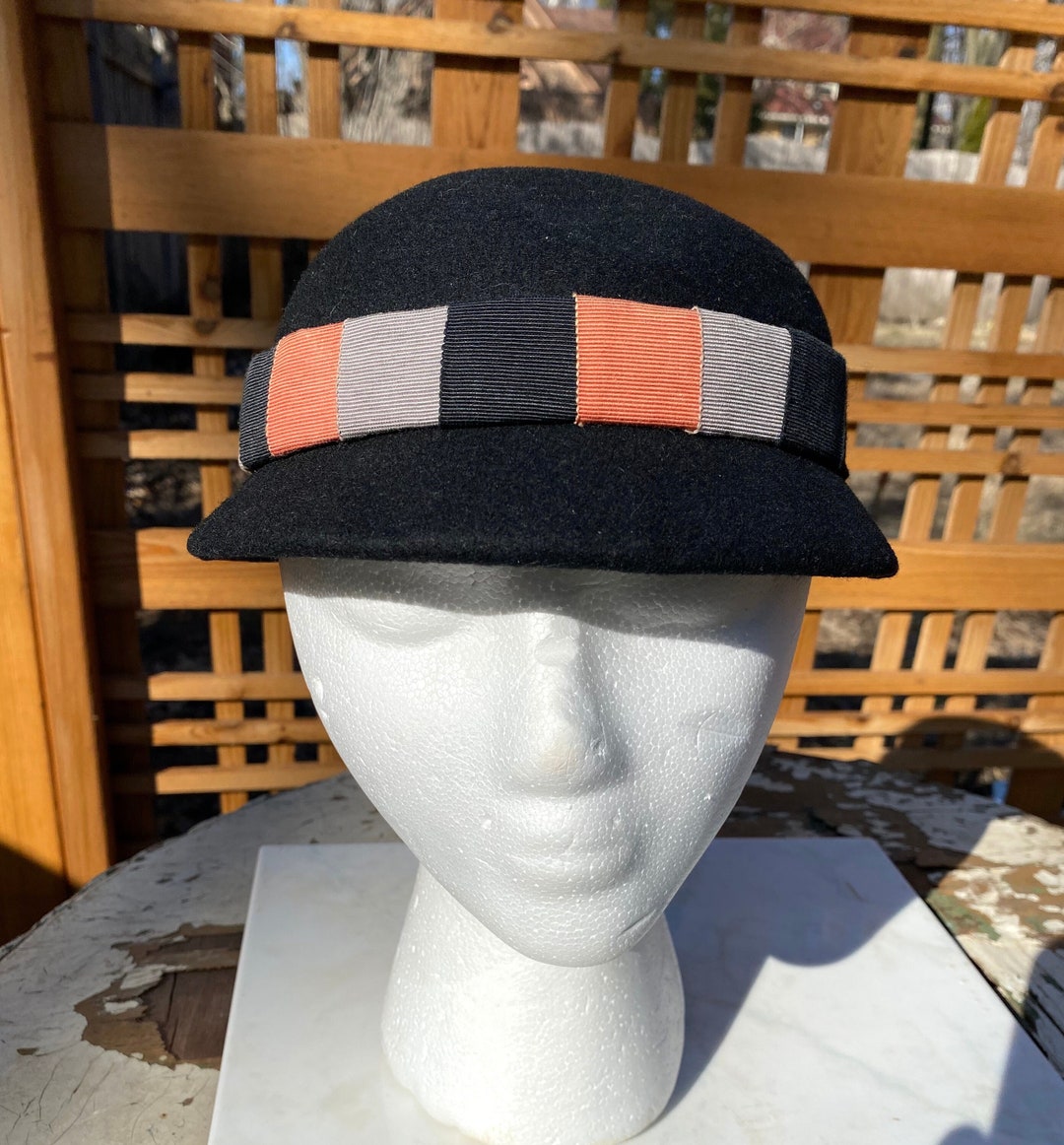 Vintage 1940s-1950s Black Felt Hat / Cap With Grosgrain Ribbon ...