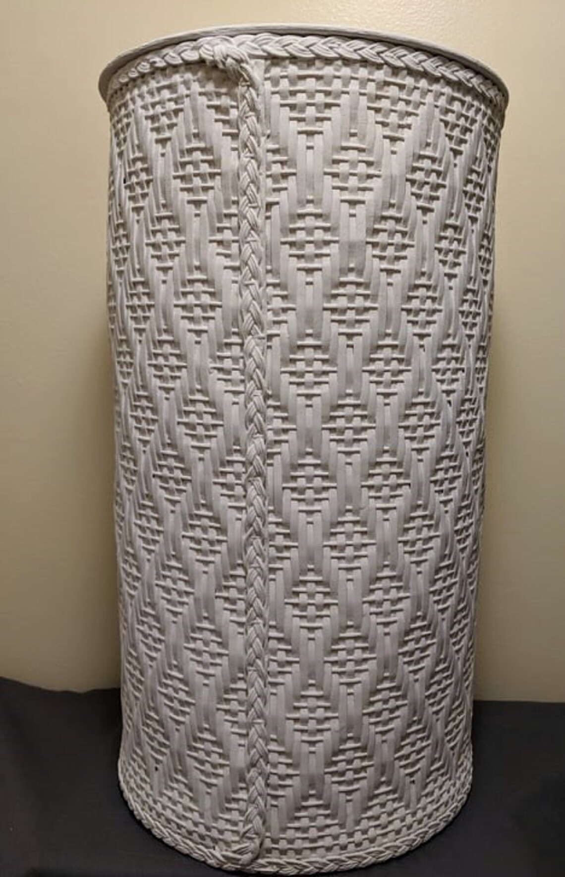 Vintage White Wicker Lingerie/clothes Hamper With Wood Lid | Etsy