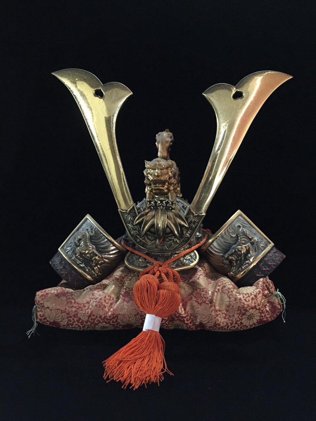 B1761 Japanese Metal SAMURAI Helmet Statue Vintage OKIMONO Interior ...