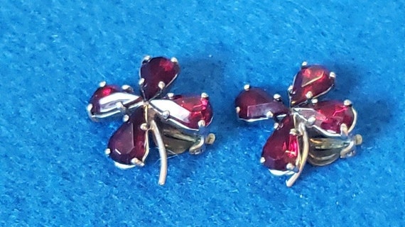 Vintage 1950s 1960s Ruby Red Glass Four Leaf Clover C… - Gem