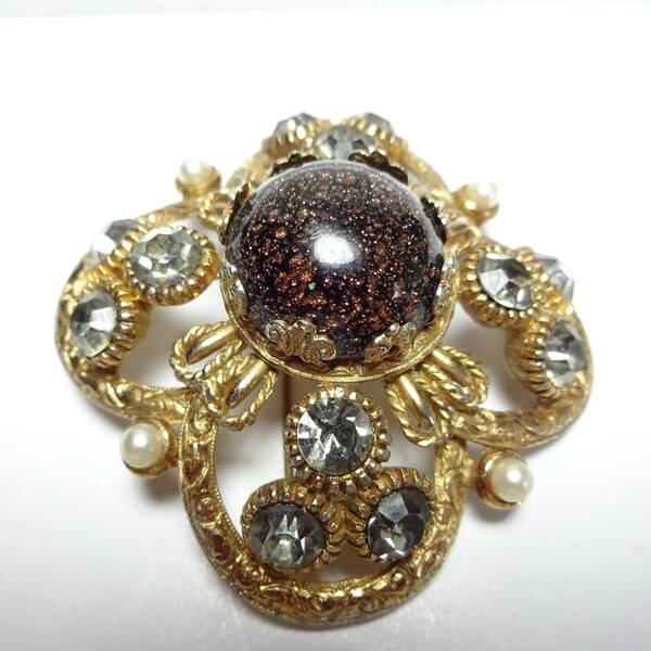 Sphinx Brooch - Etsy