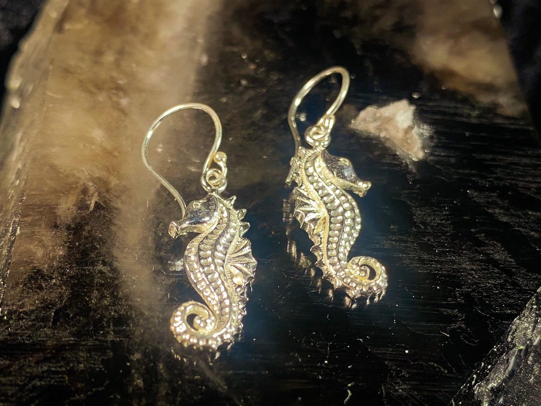 Goddess Designs / Detailed Seahorses Sterling Silver Earrings - Etsy